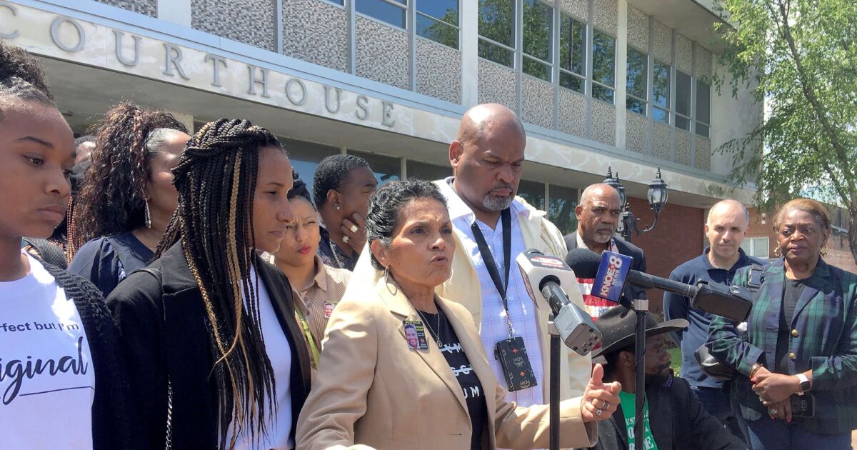 Officers Plead Not Guilty in Ronald Greene’s Arrest | NTD