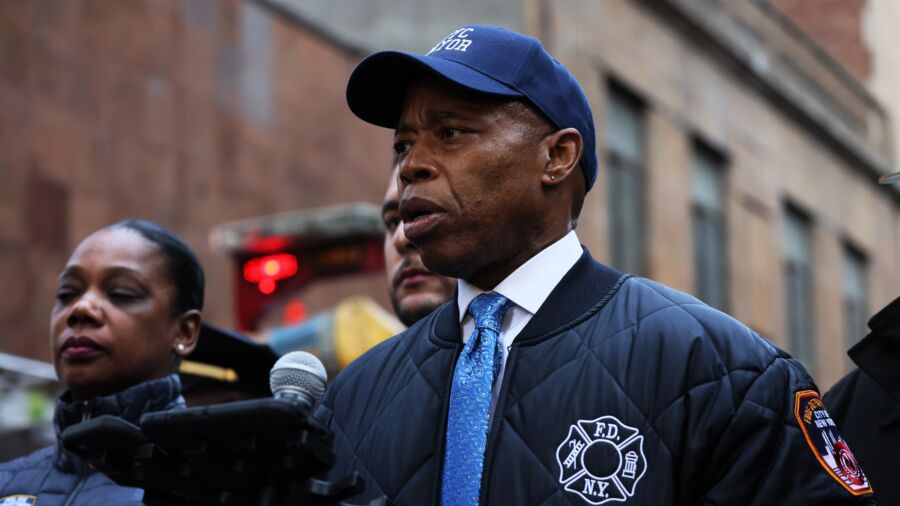 Eric Adams Says ‘Migrant Crisis’ Has ‘Destroyed’ New York City | NTD