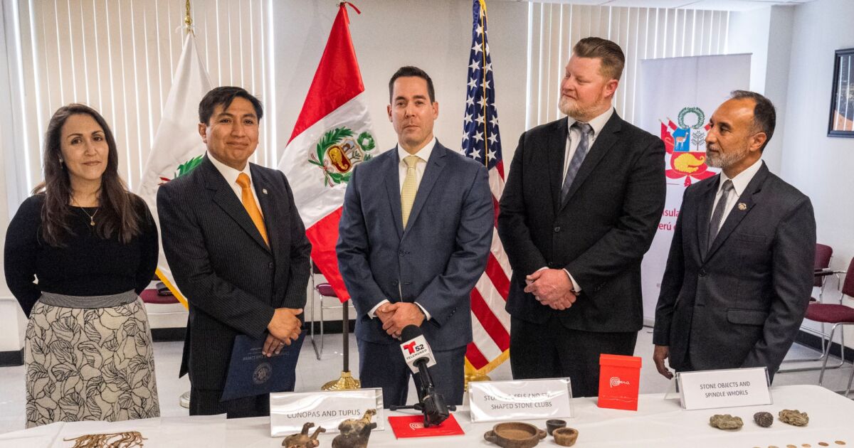 Sculptures, Artifacts Returned to Peru in LA Ceremony | NTD