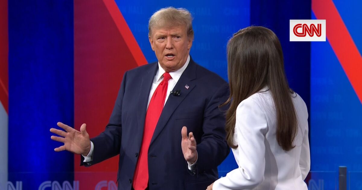 CNN Parent Company CEO Makes Surprise Comment After Trump Town Hall | NTD