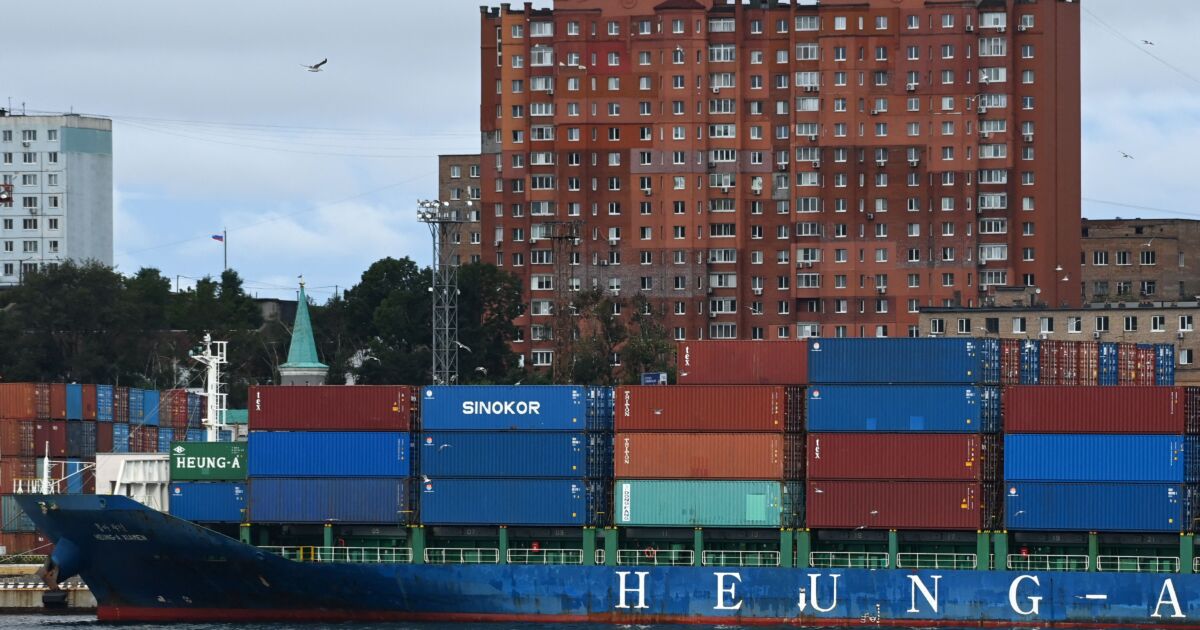 Russia Opens Far East Port Vladivostok to China | NTD