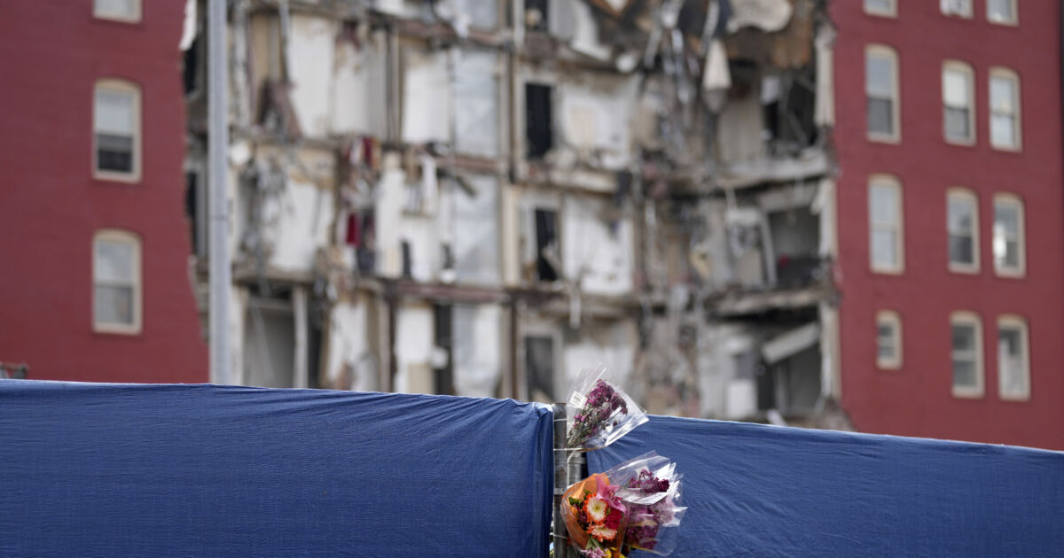 3 Killed in Iowa Building Collapse; Lawsuits Say Owner Didn’t Warn ...