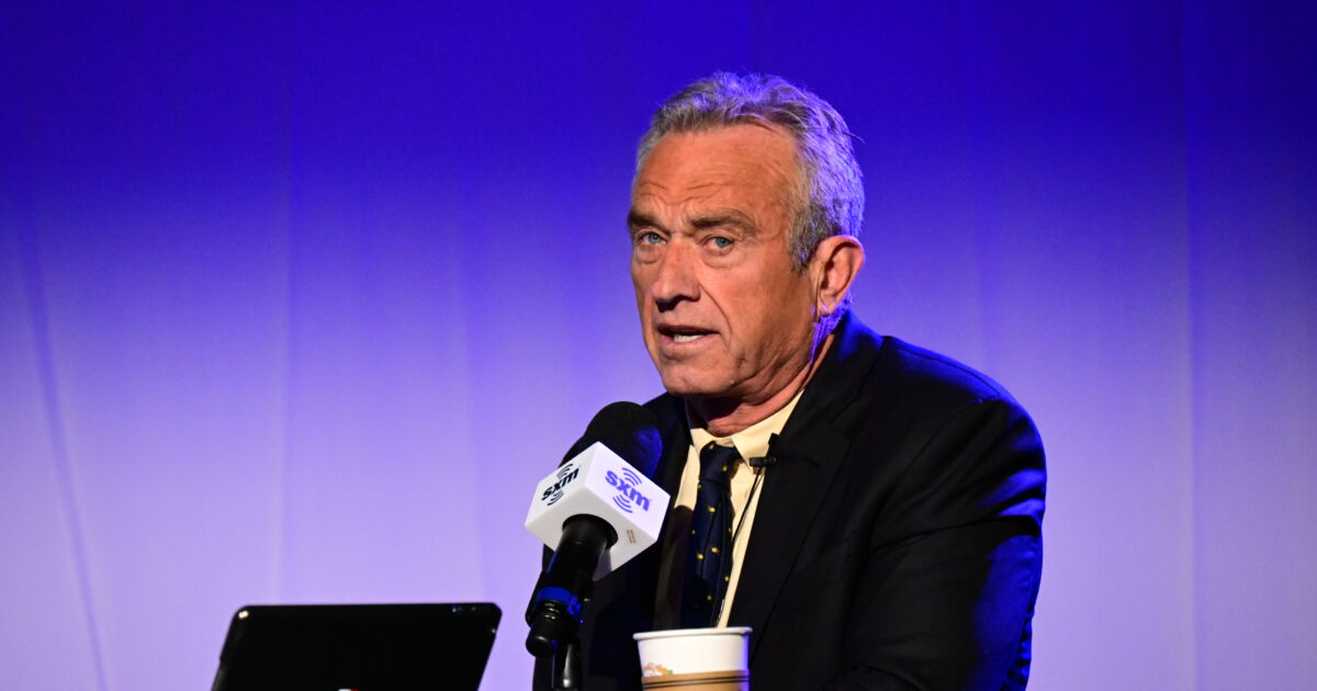 Instagram Reinstates RFK Jr.’s Account After He Questions the Ban on ...