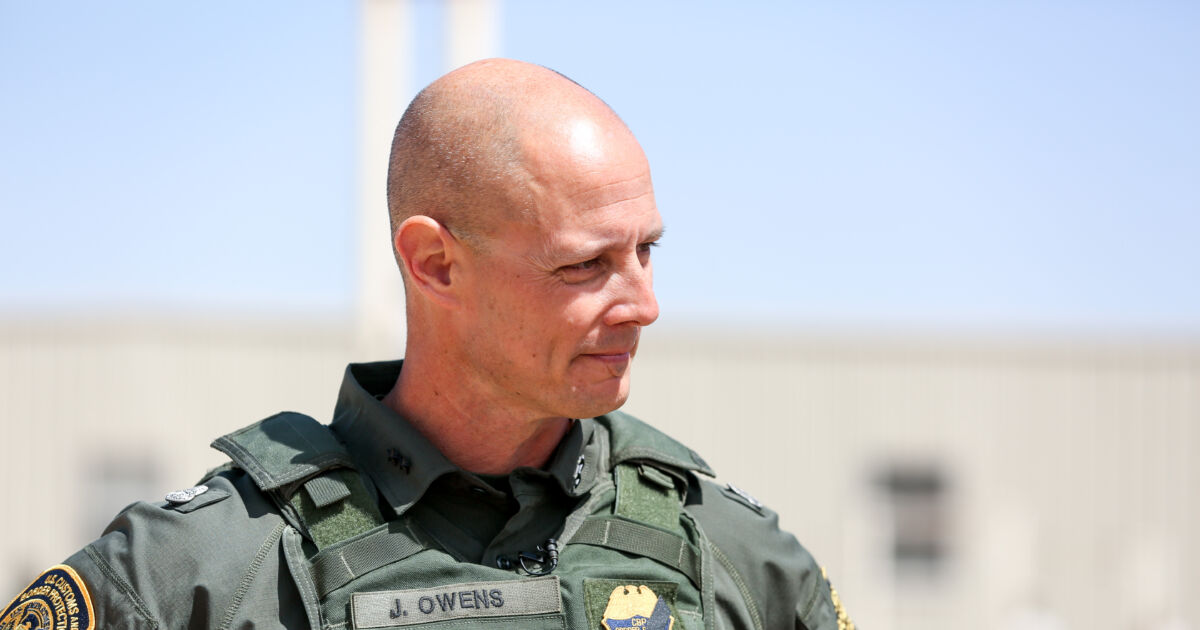 DHS Announces New Border Patrol Chief Replacing Raul Ortiz | NTD