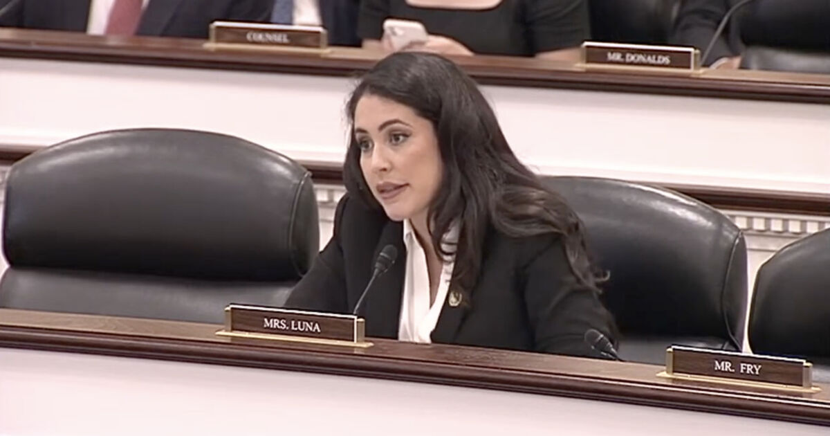 ‘How Much Do You Make a Year?’ Rep. Luna Challenges EPA Official | NTD