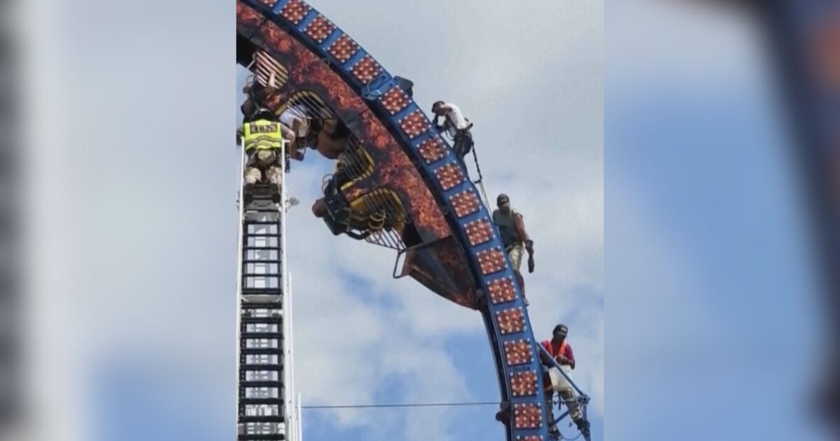 Wisconsin Probes How 8 Roller-Coaster Riders Became Trapped Upside Down ...