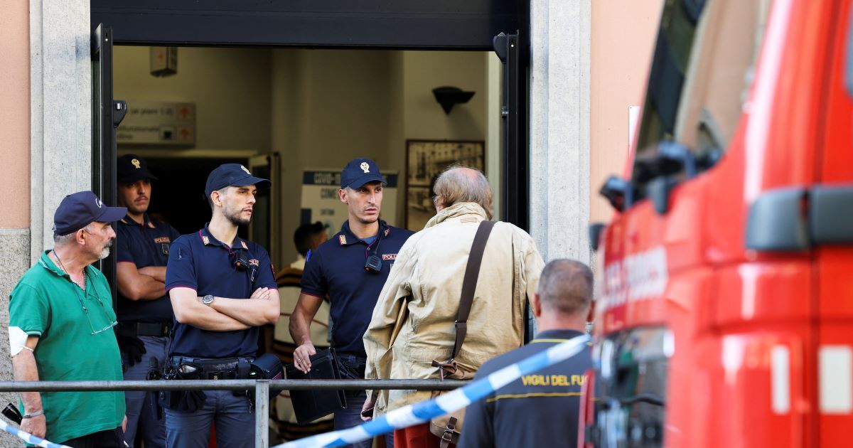 Fire in Milan Retirement Home Kills 6 People, Injures Around 80 | NTD