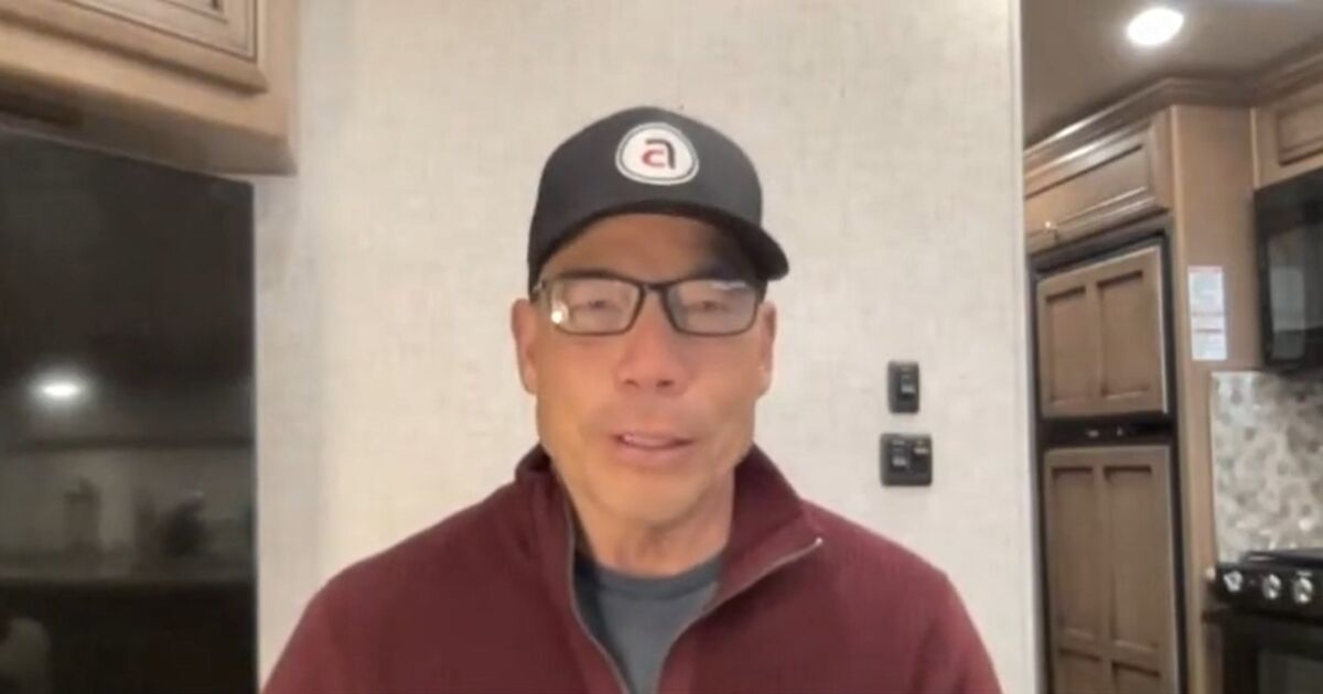 Fine Art Photographer Awes With Images of Waves | NTD