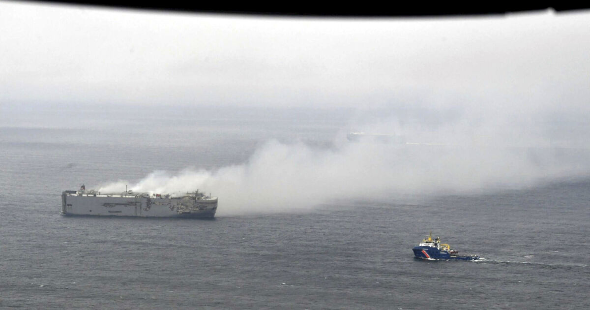 Salvage Crews Begin Towing Burning Cargo Ship to New Location Off Dutch ...