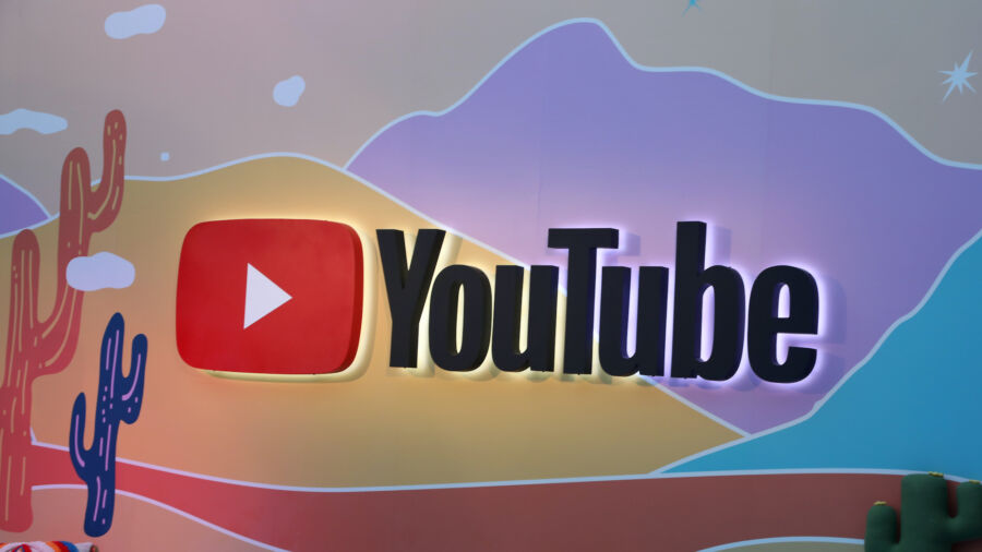 CBS and Other Paramount Channels May Disappear From YouTube TV | NTD