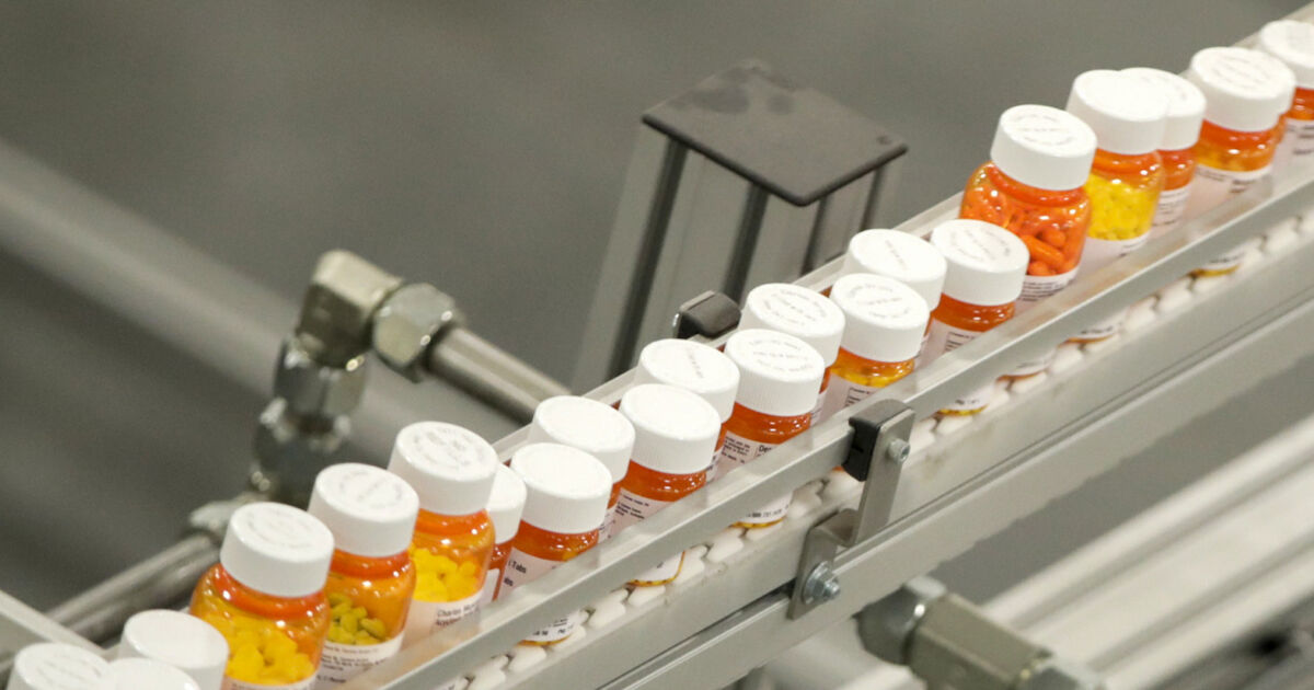 Biden Administration Targets 10 Drugs for Medicare Price Negotiations | NTD