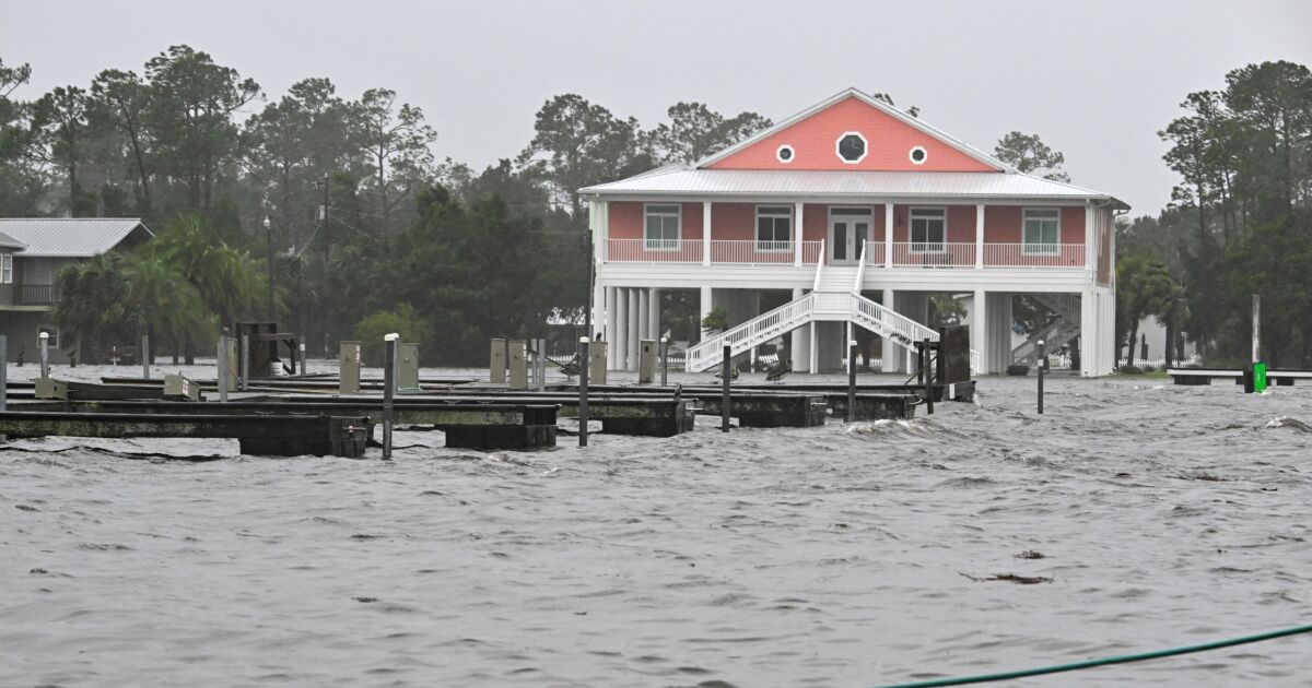 Hurricane Idalia Hits Florida With 125 Mph Winds, Flooding Streets, Snapping Trees, and Cutting ...