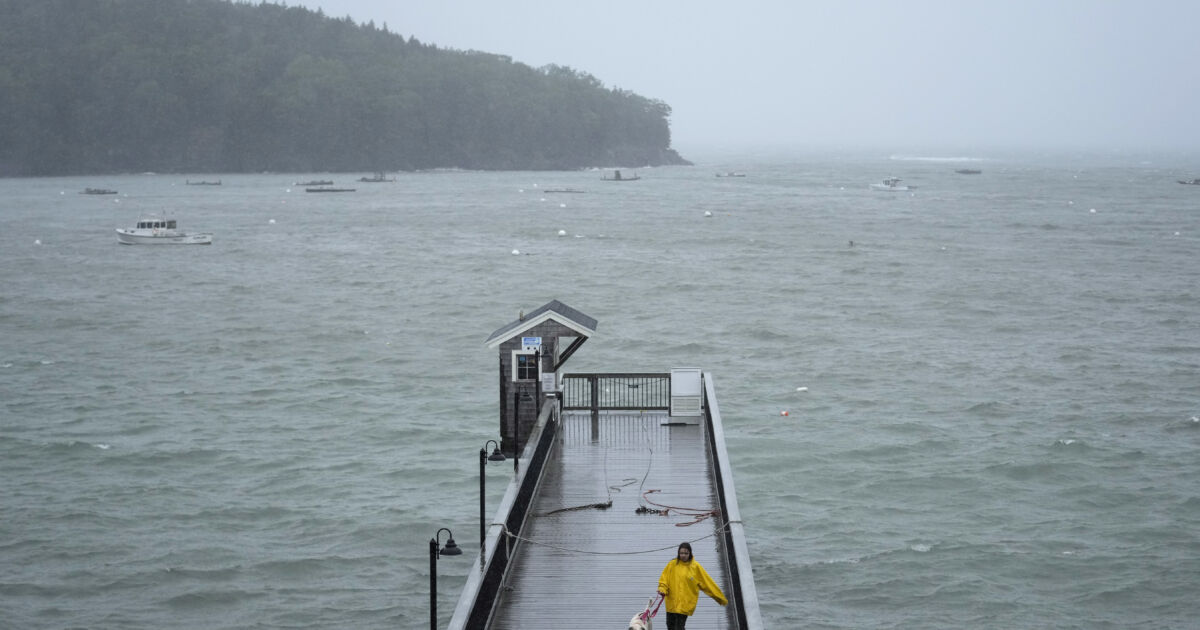Thousands Without Power And One Dead After Atlantic Storm Lee Pummels