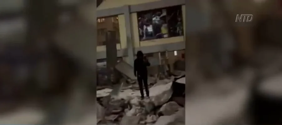 3 Dead After Fitness Gym Collapses in China | NTD