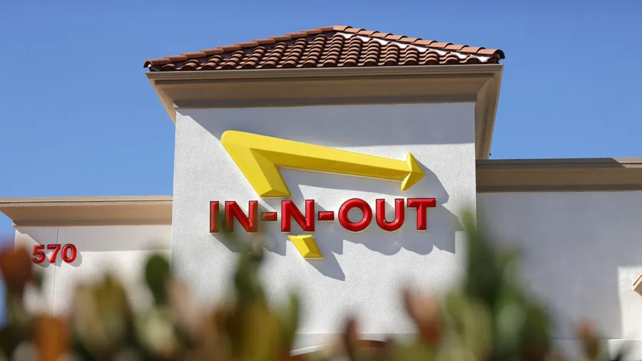 In-N-Out Is Removing Artificial Ingredients | NTD