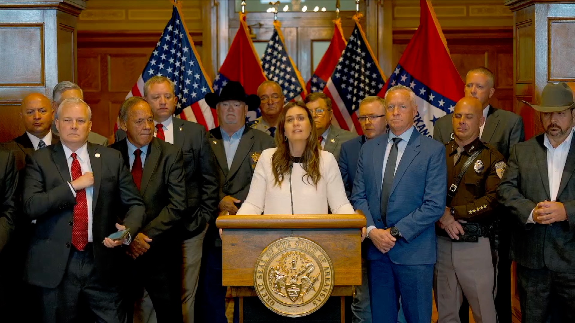 Gov. Sarah Huckabee Sanders Deploying Arkansas National Guard Troops to ...