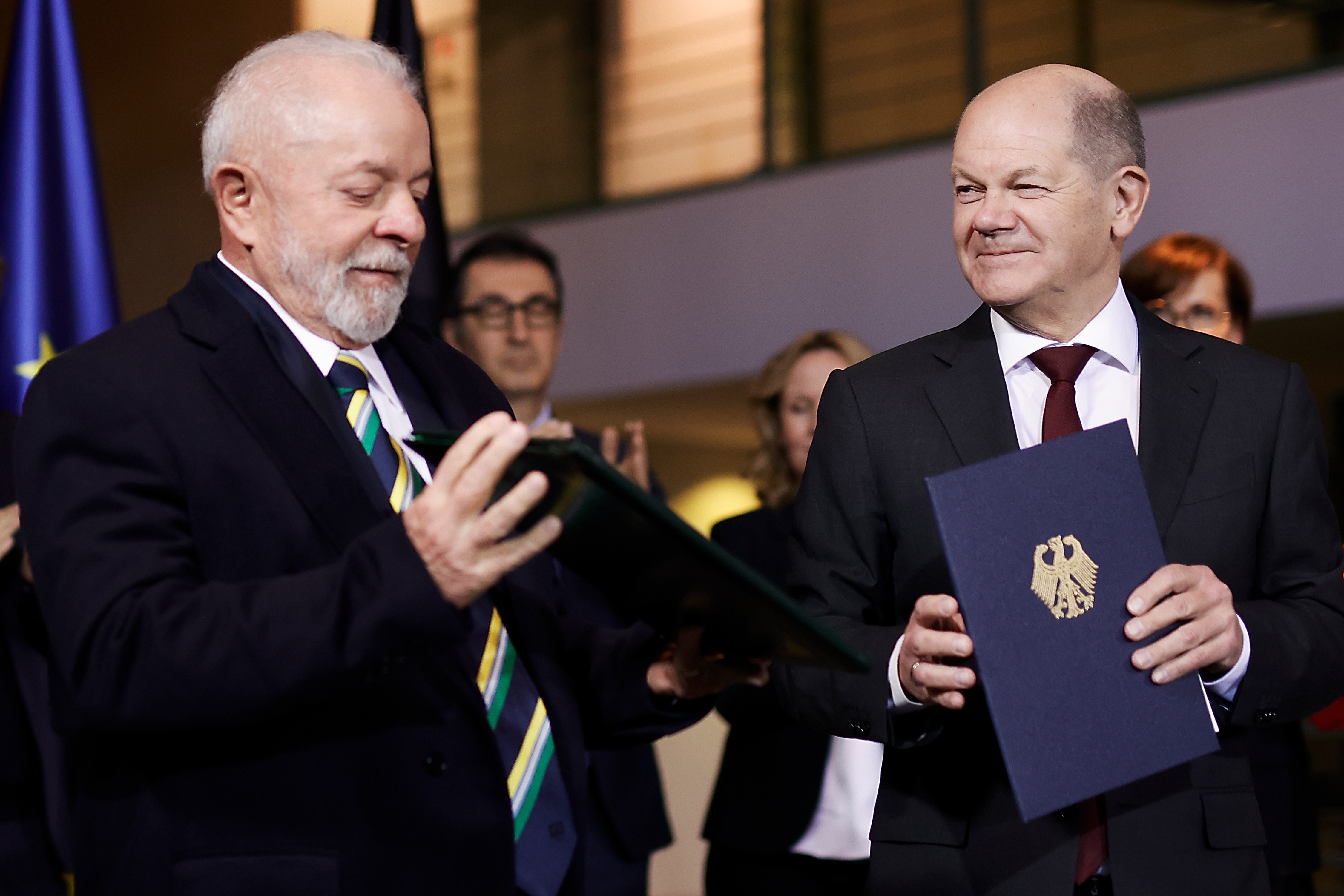 German, Brazilian Leaders Hold First Talks in 8 Years | NTD