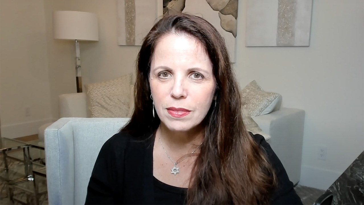 Dr. Simone Gold Says California Medical Board ‘Targeted’ Her | NTD