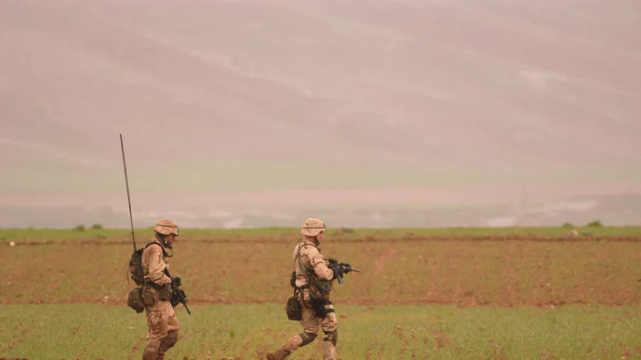 US Strikes Back in Iraq After 3 Troops Injured in Multiple Attacks | NTD