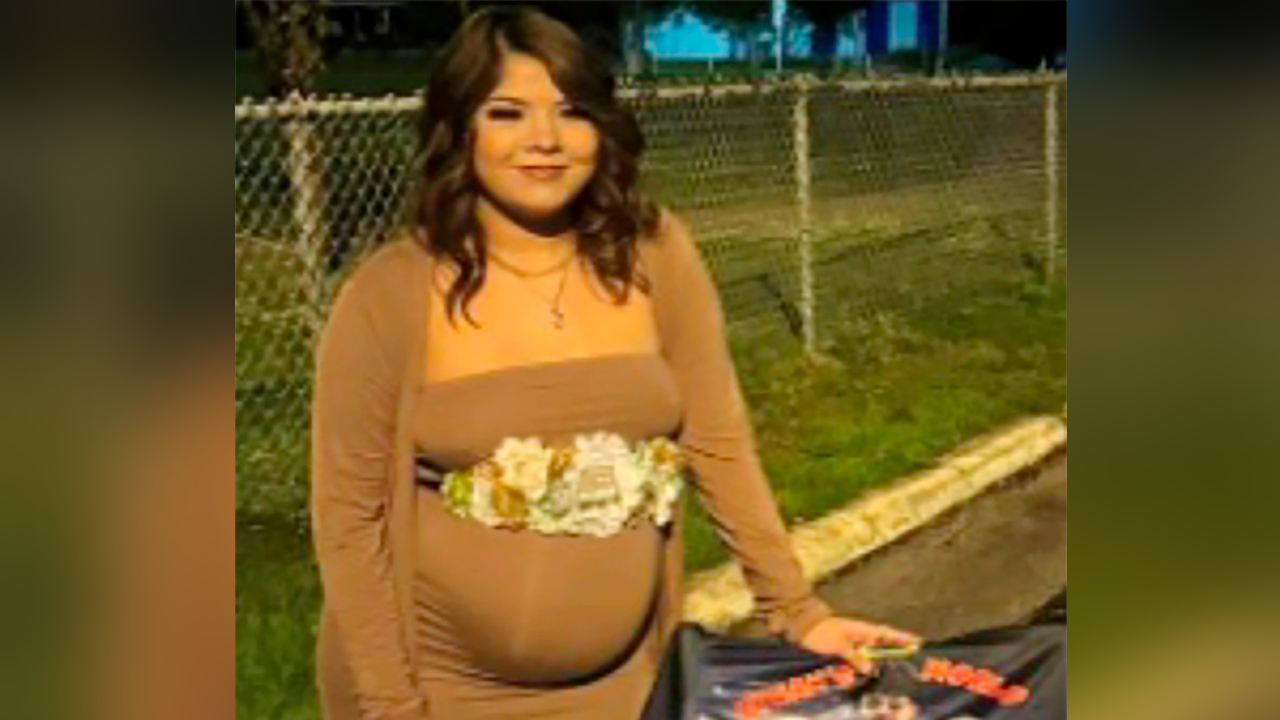 Missing Pregnant Texas Teen and Her Boyfriend Found Dead in Car in San ...