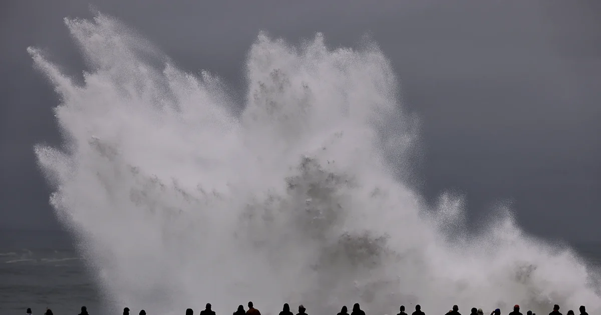 Powerful Pacific Swell Brings Threat of More Dangerous Surf to ...