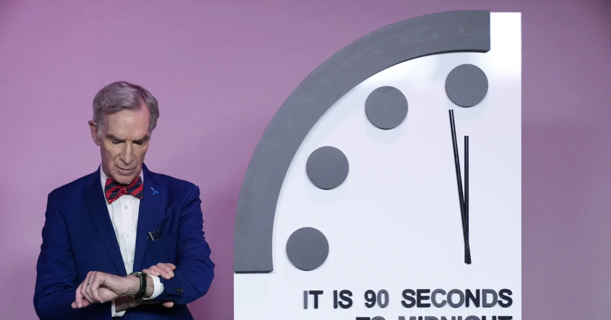 Scientists Unveil Latest Movement of ‘Doomsday Clock’ | NTD