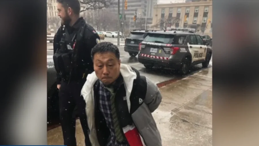 Chinese Man Arrested for Alleged Attacks in Toronto | NTD