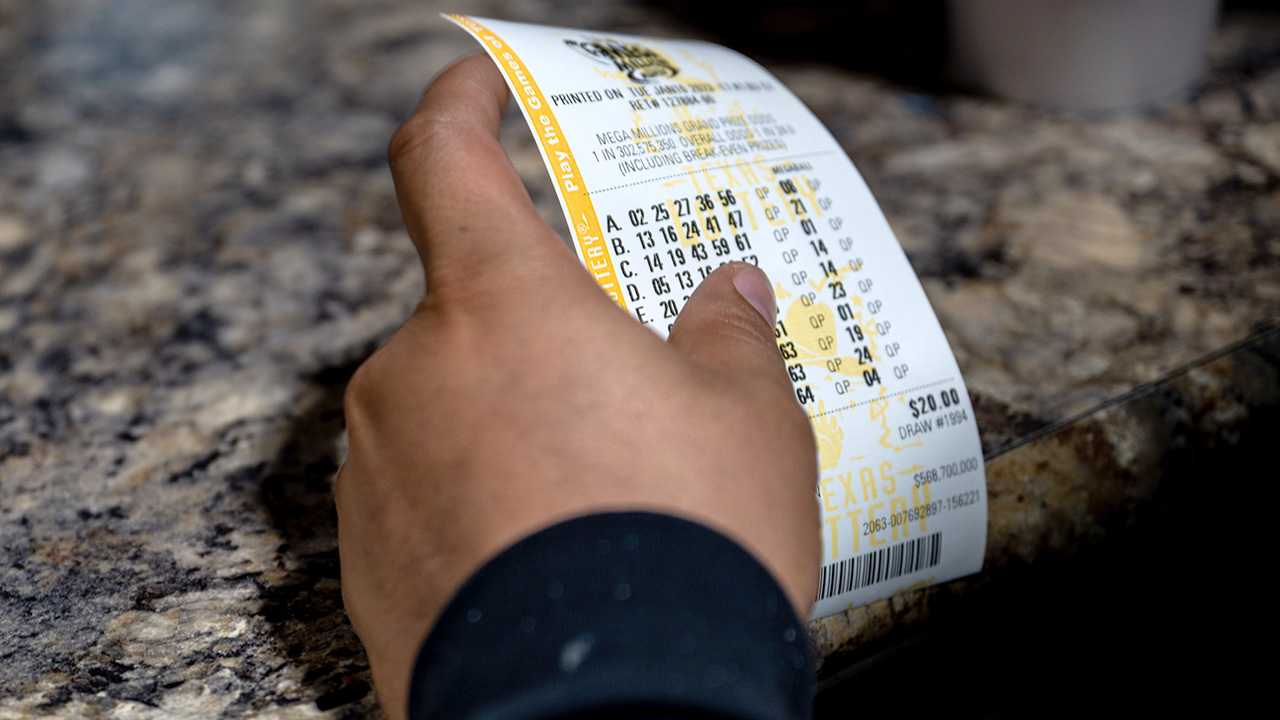 $20 Million Superlotto Plus Ticket Sold at Los Angeles Convenience ...