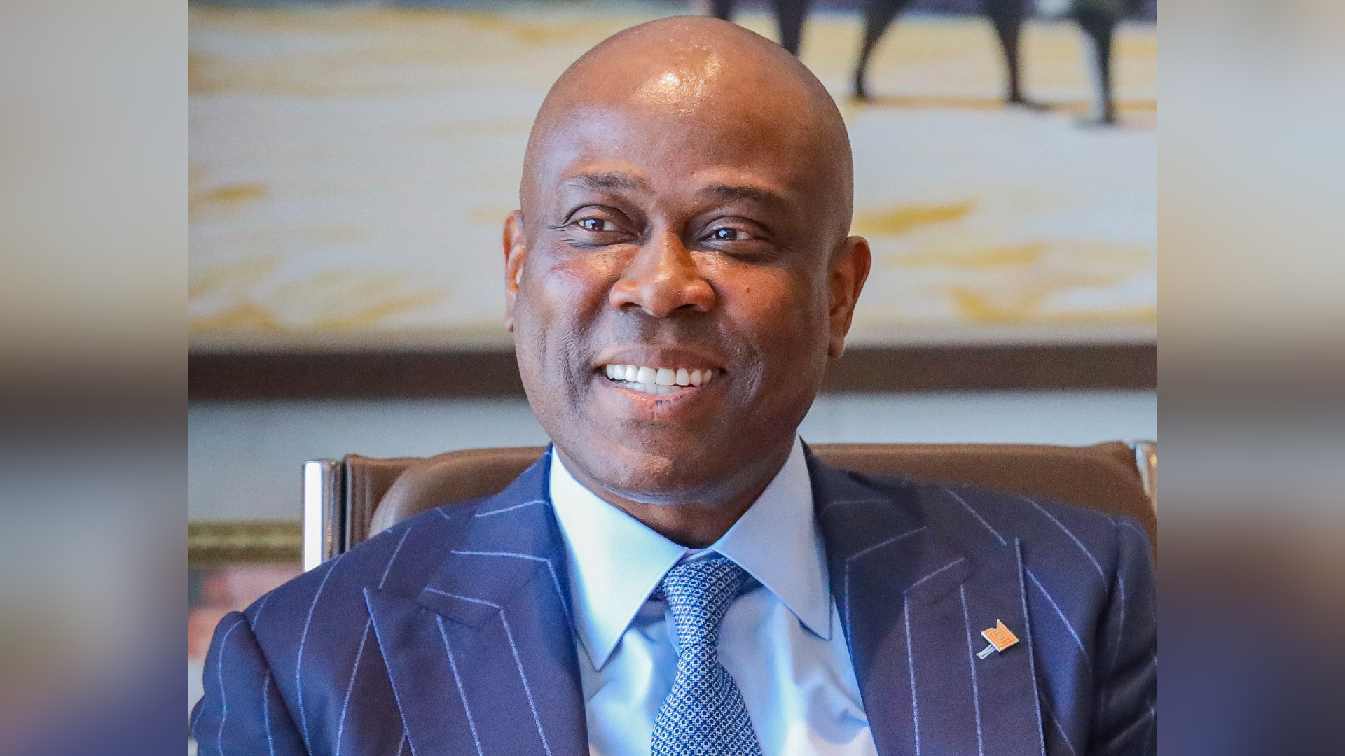 CEO of Major Nigerian Bank Killed in California Helicopter Crash | NTD