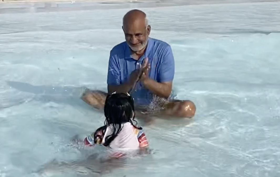 Baby Girl Loves Her Grandpa | NTD