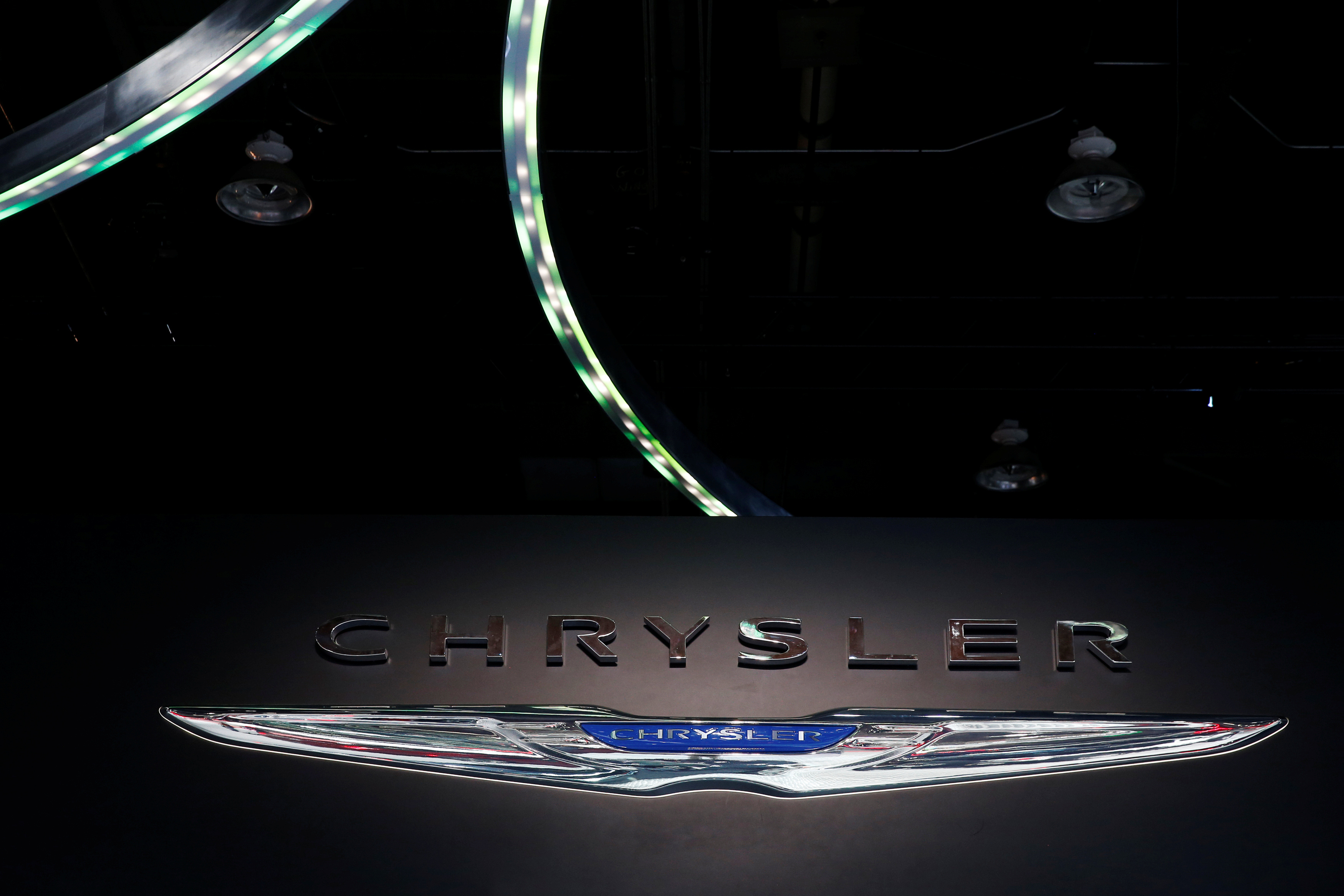 Chrysler to Recall About 286,000 US Vehicles Over Airbag Inflator Issue ...