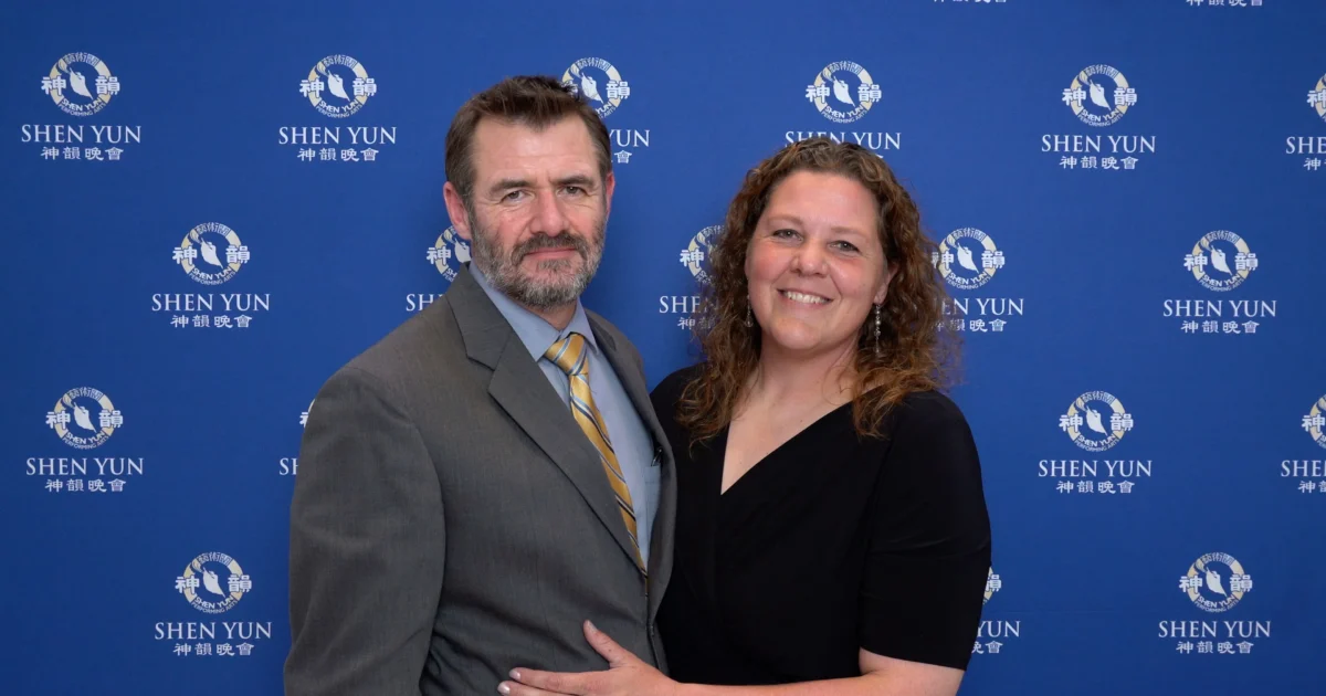 Shen Yun ‘Escapes the Materialism,’ Says Manager | NTD