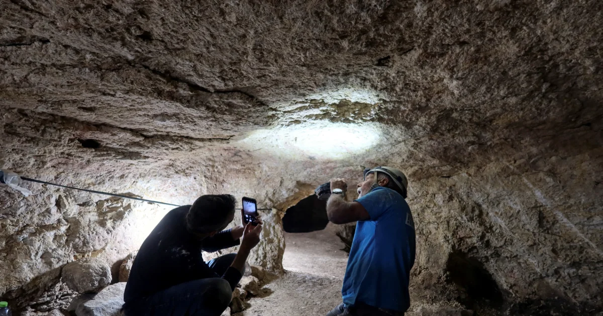 Underground Hideout From Nearly 2,000 Years Ago Unearthed in Israel | NTD