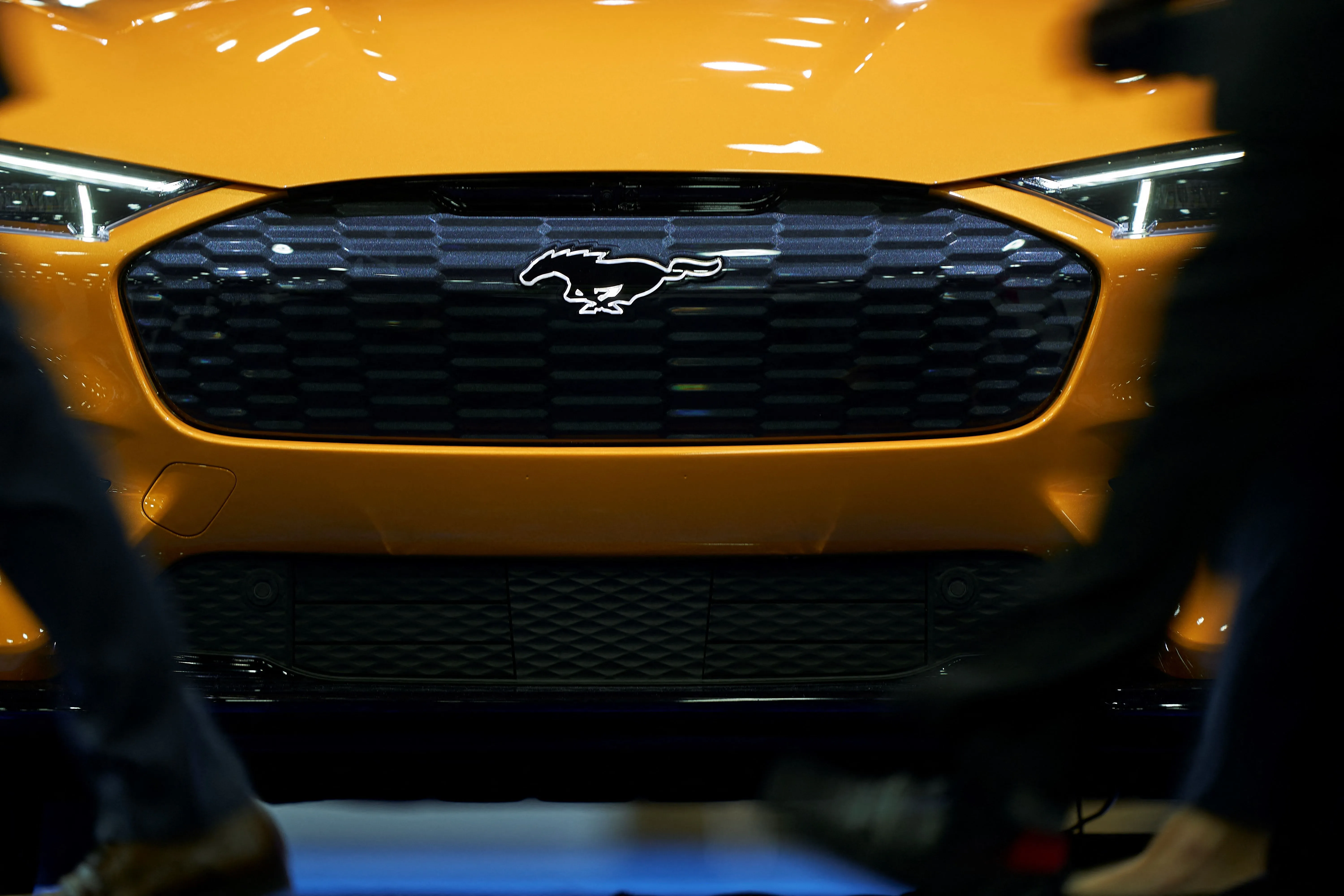 US NTSB Probes Fatal Ford Mach-E Crash in Philadelphia | NTD