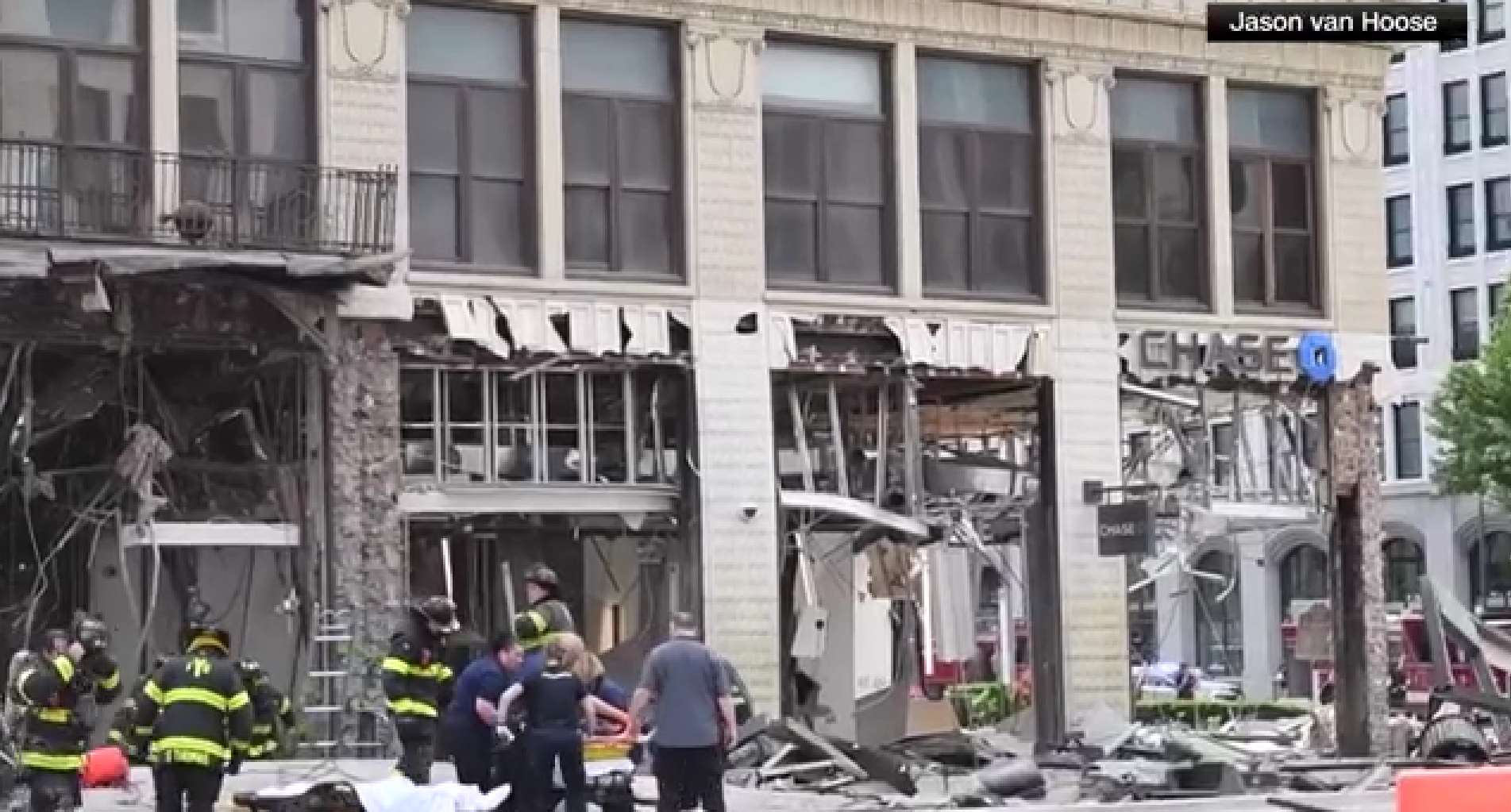 7 Injured, 2 Missing After Explosion at JP Morgan Chase Bank in Ohio | NTD