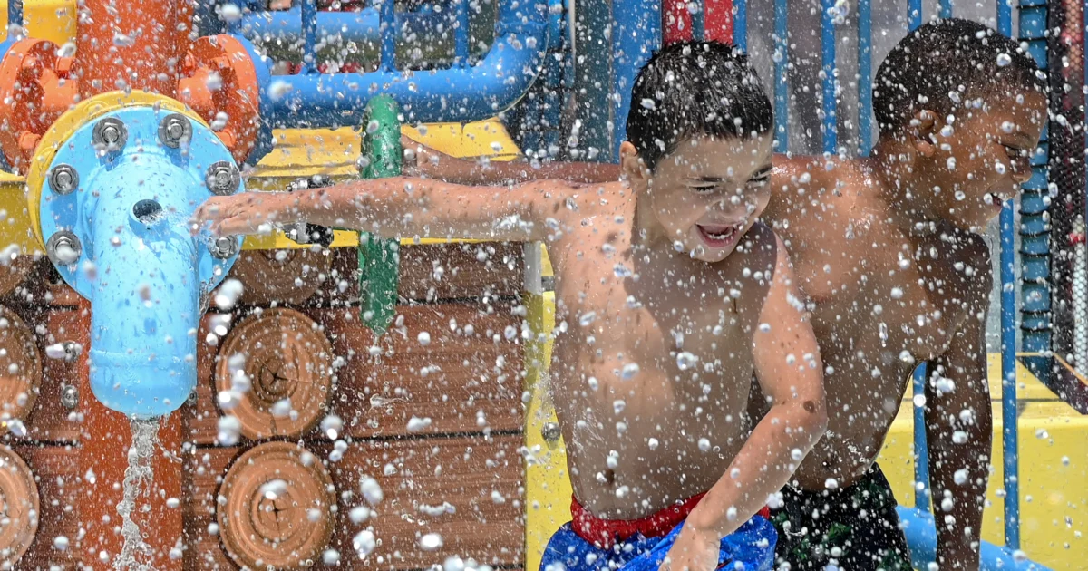 How to Protect Your Children During the Heat Wave | NTD