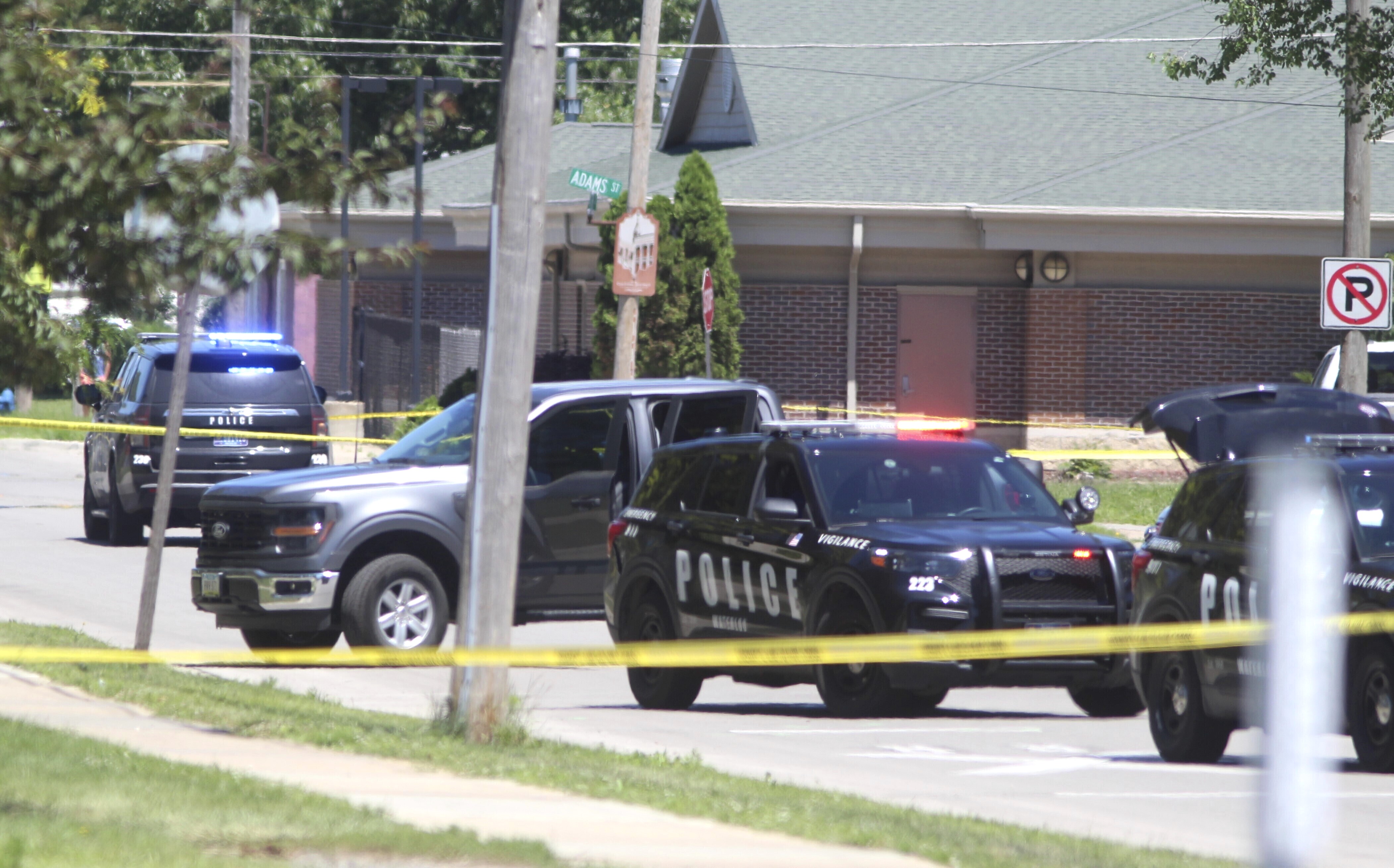 2 Police Officers Wounded, Suspect Killed in Shooting in Waterloo, Iowa ...