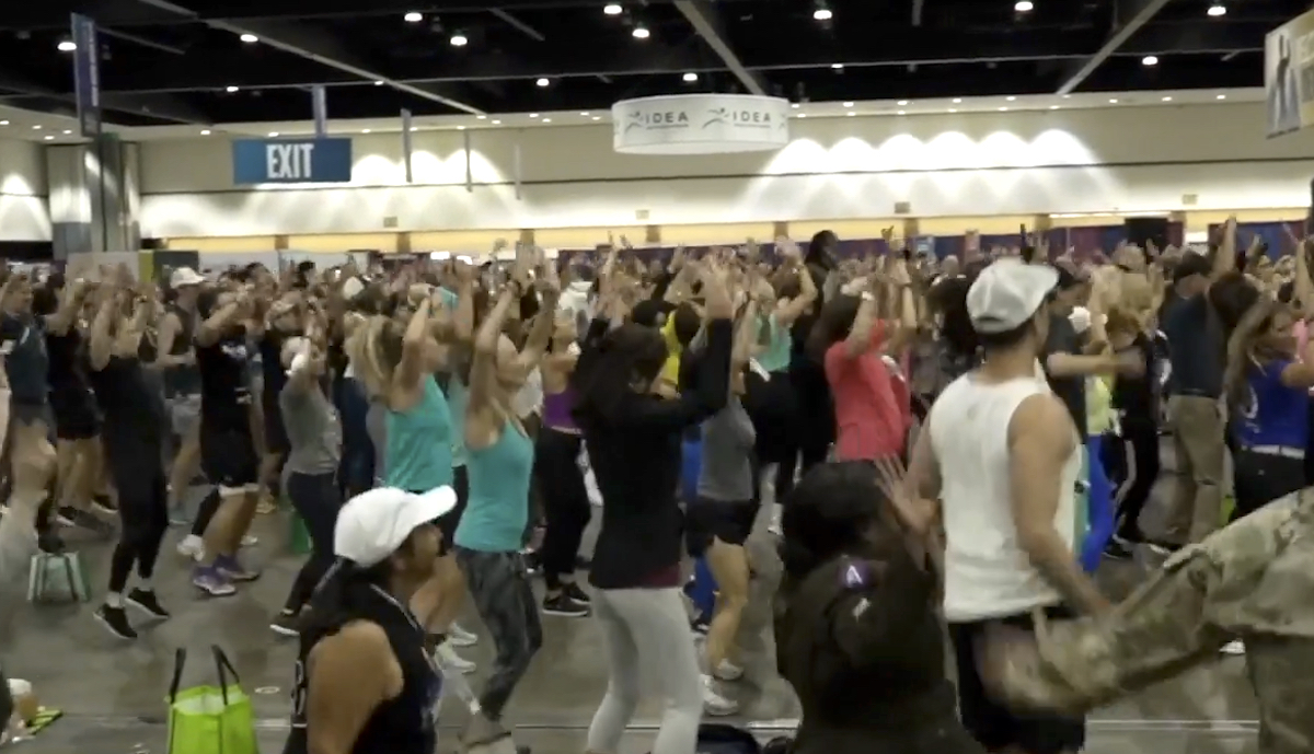 Jumping Jacks Challenge Sees New Word Record Set | NTD