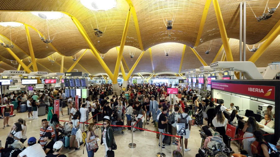 Major Internet Outage Disrupts Flights, Banks, Telecoms, Media ...