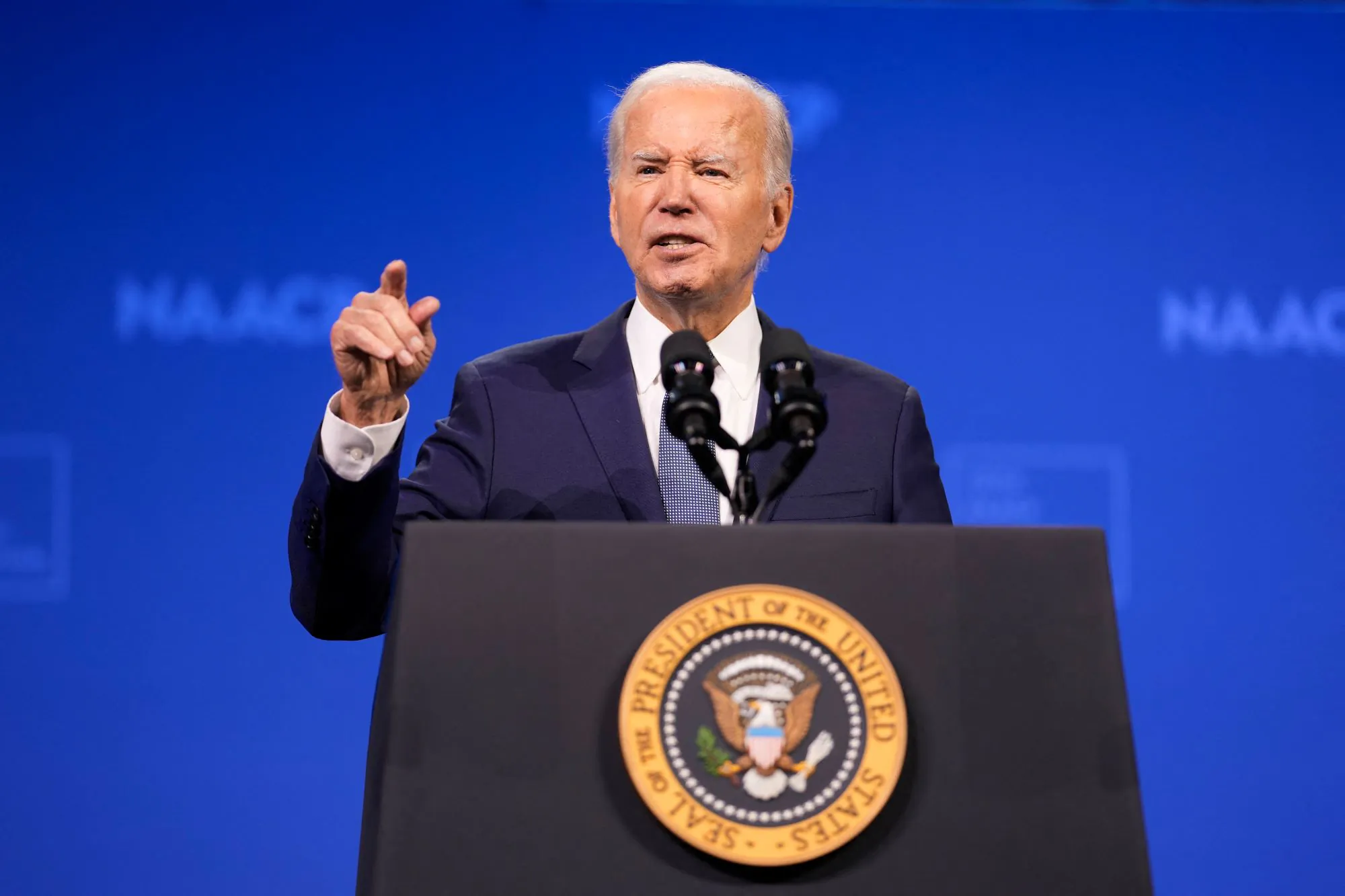 Biden Admin Announces $4.3 Billion in Community Grants to Cut Climate Pollution | NTD