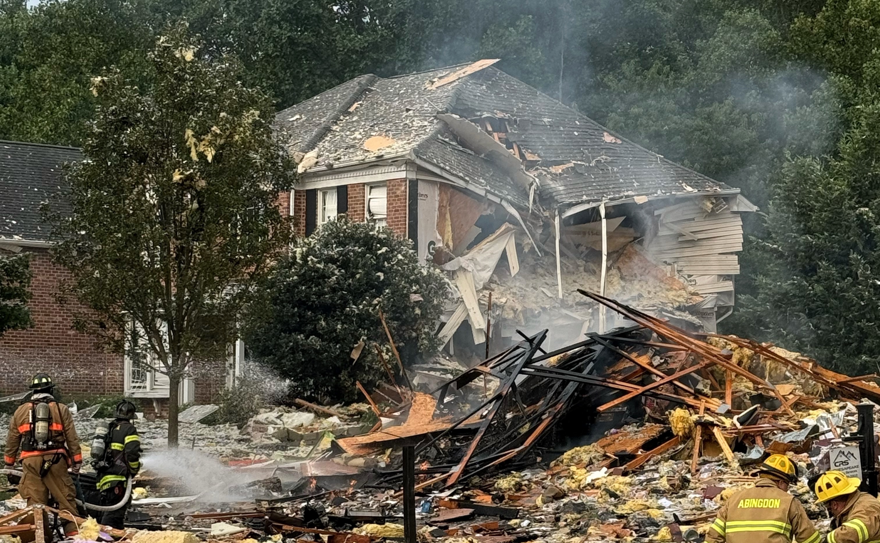House Explosion in Maryland Kills 2, Damages Nearby Homes | NTD