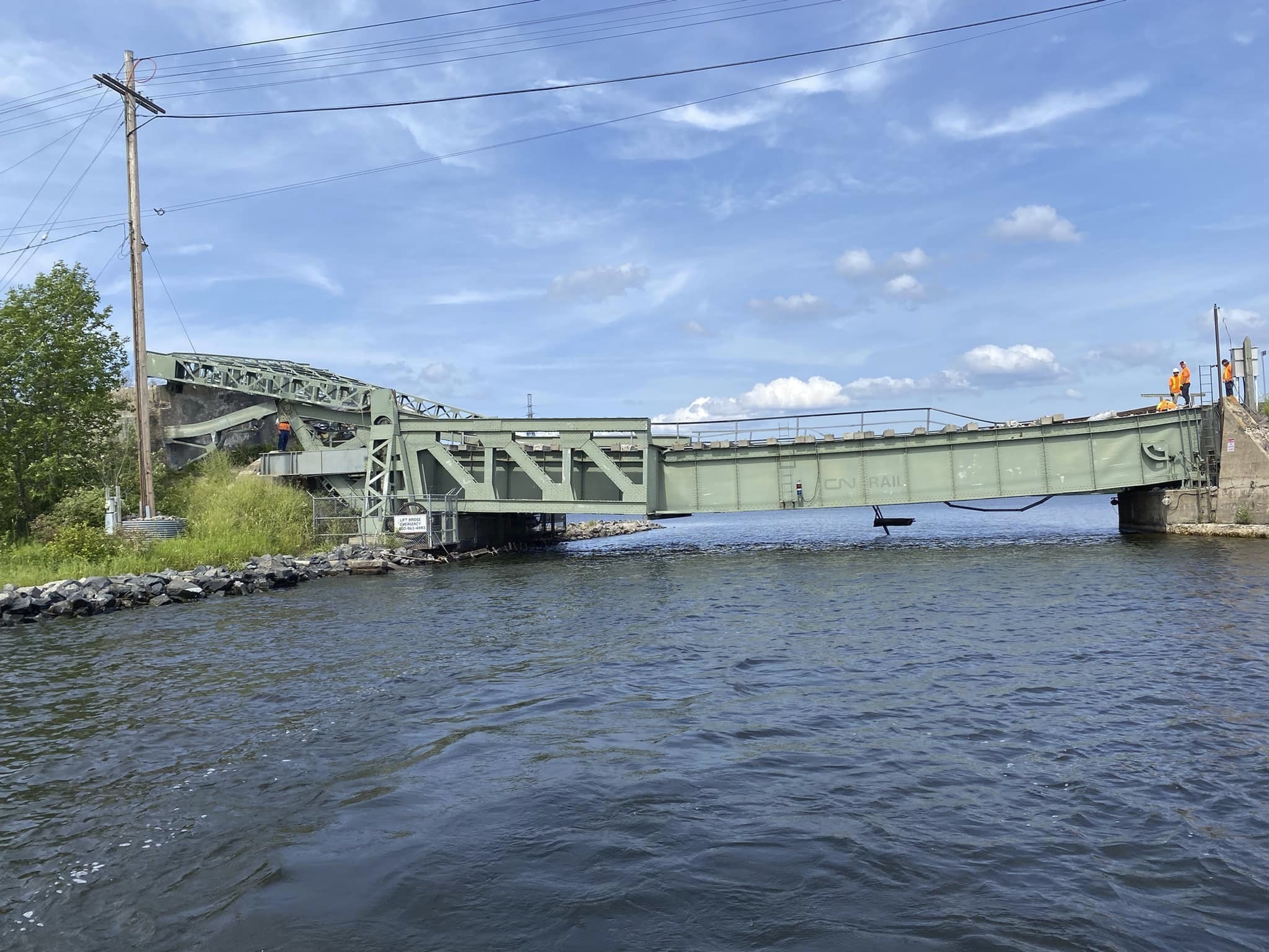 Rail Bridge Collapses Near US–Canada Border | NTD