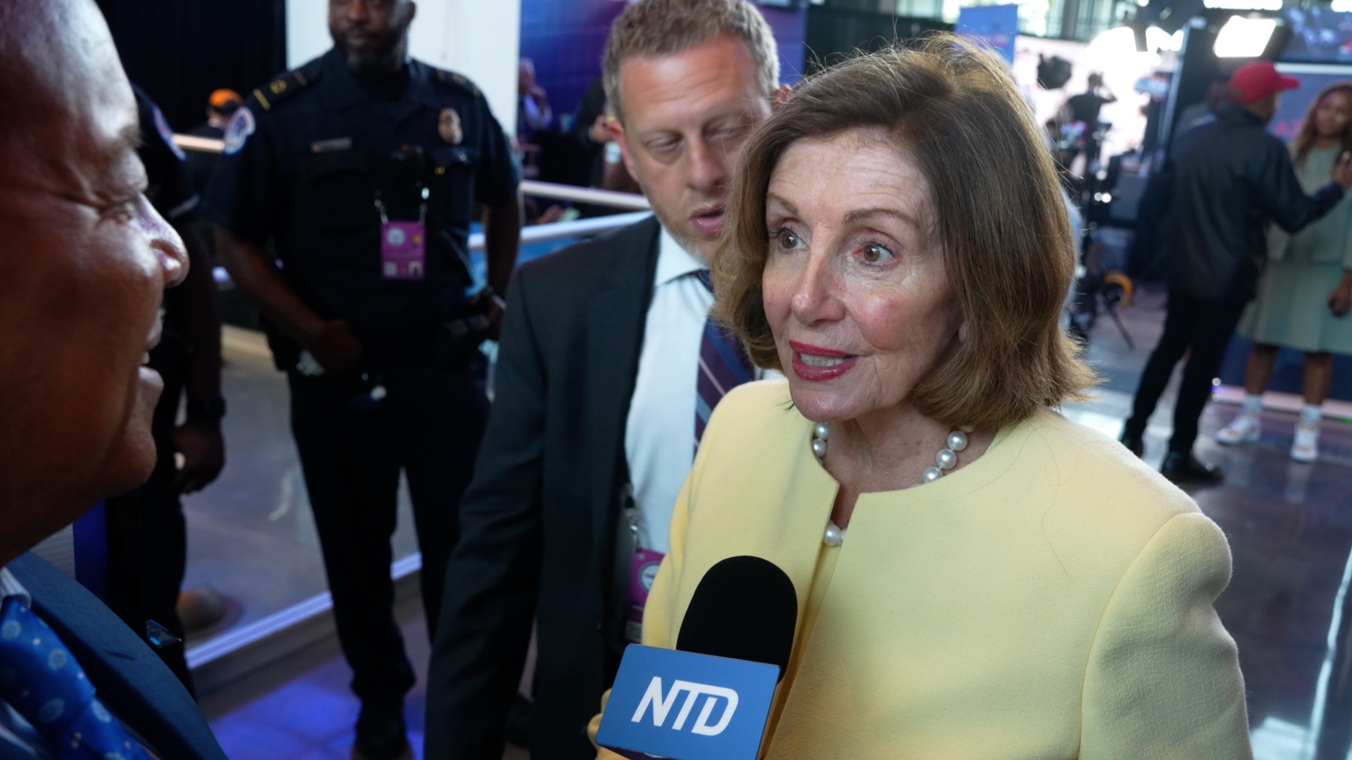Democrat Lawmakers Express Hope for the Nation at DNC | NTD