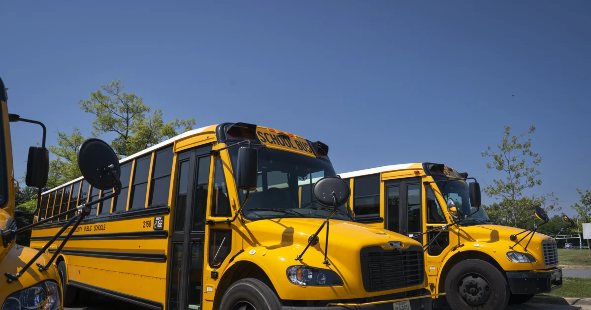 Quick-Thinking Ohio Bus Driver Safely Evacuated 15 Students From Flaming Bus | NTD