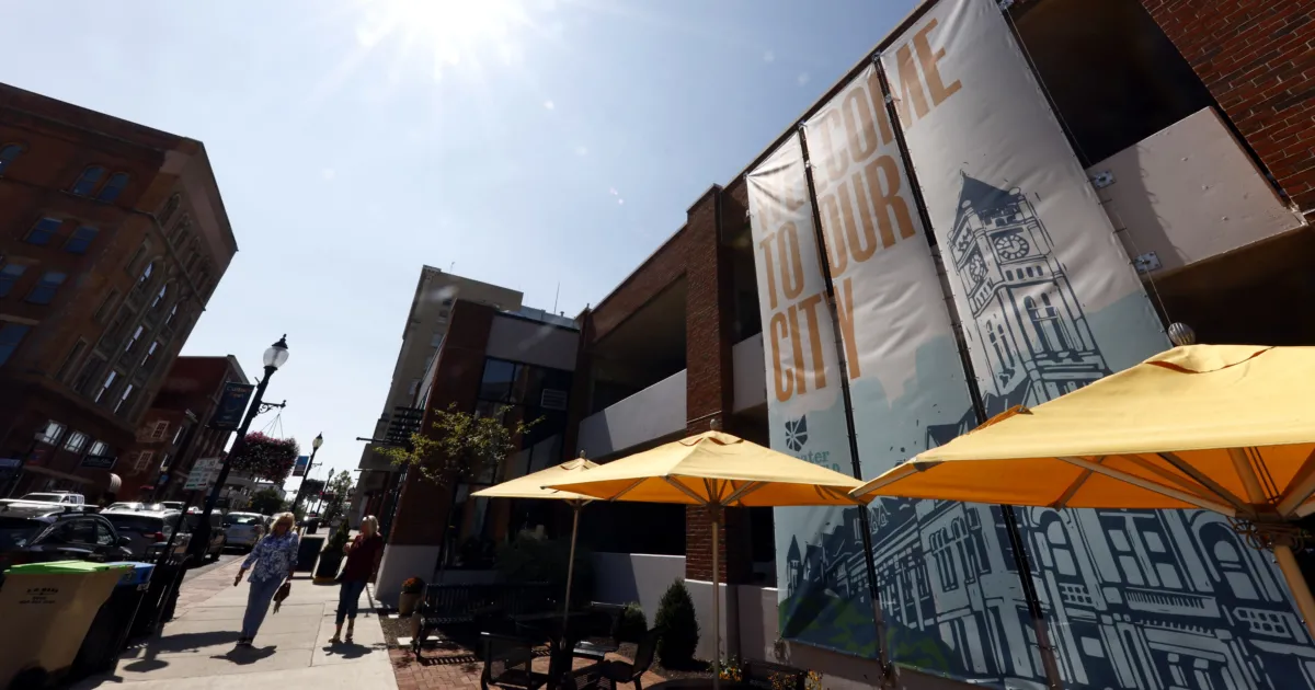 Springfield Was Once Beautiful, Trump Tells Supporters in Border State ...