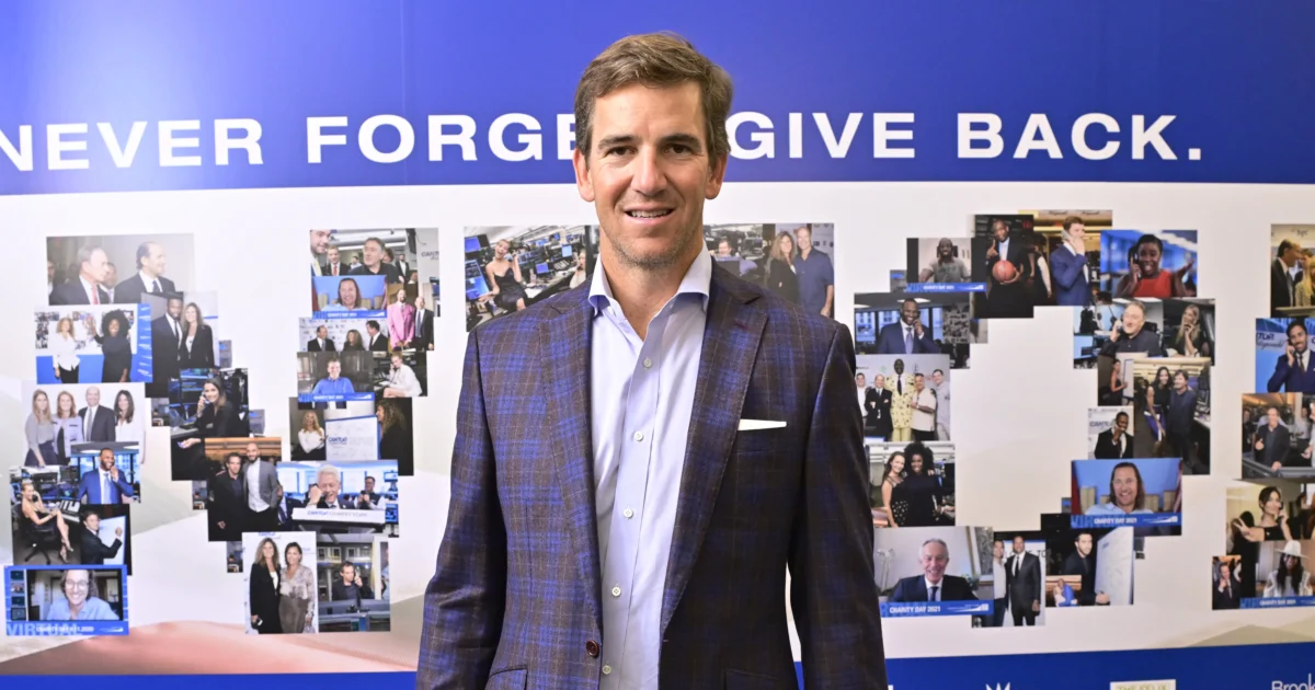 Eli Manning Among NFL Hall of Fame Nominees | NTD