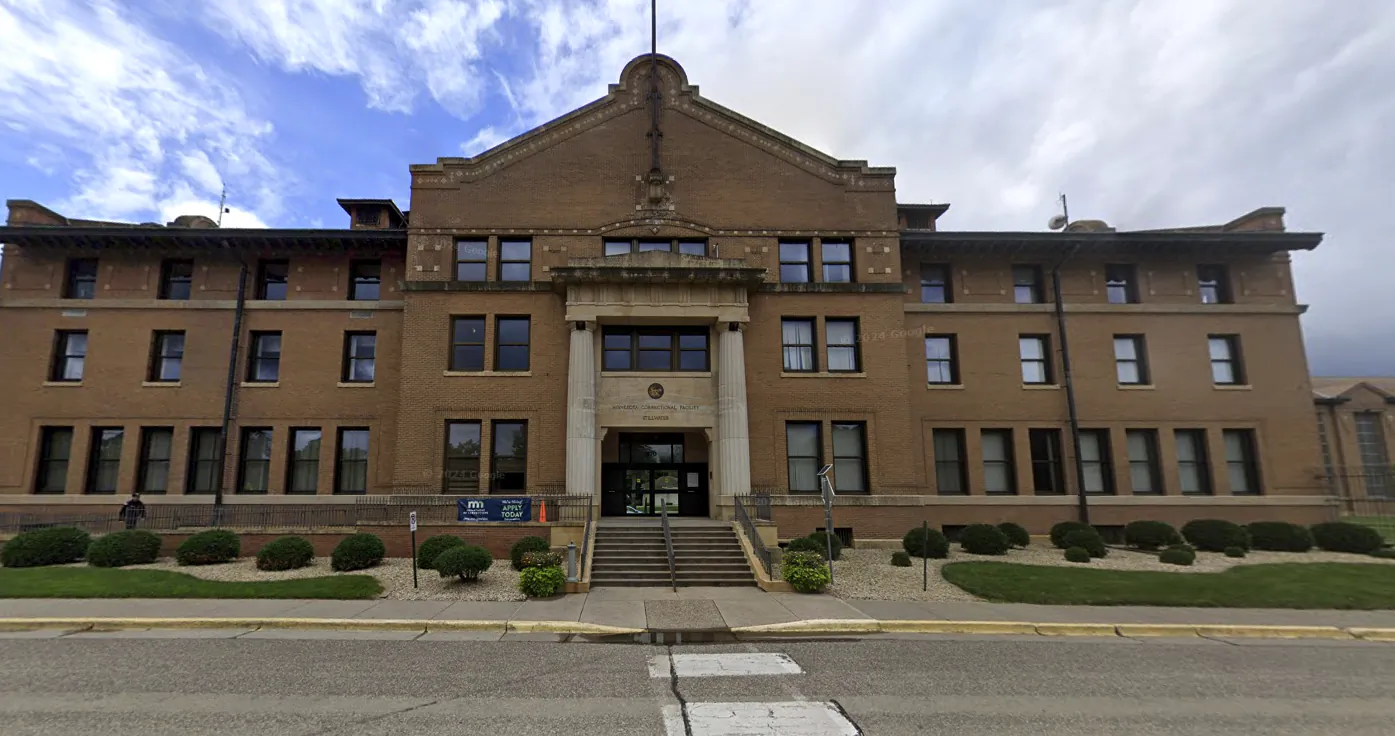 9 Minnesota Prison Employees Hospitalized After Exposure to Unknown ...