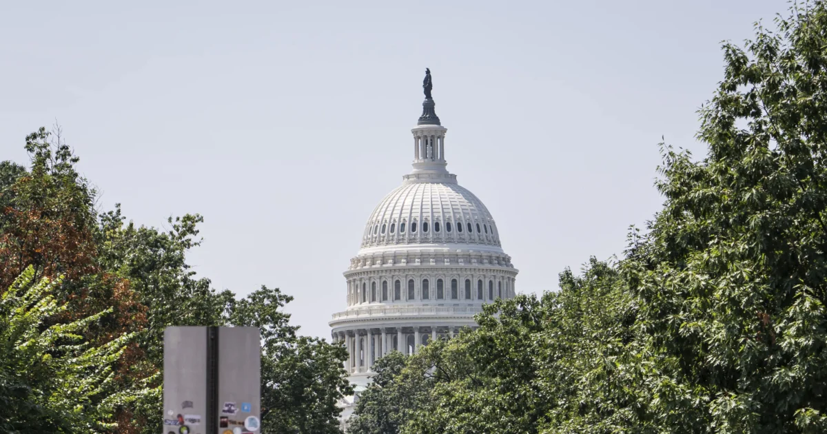 Congress Passes Stopgap Funding Bill to Avert Pre-Election Shutdown | NTD