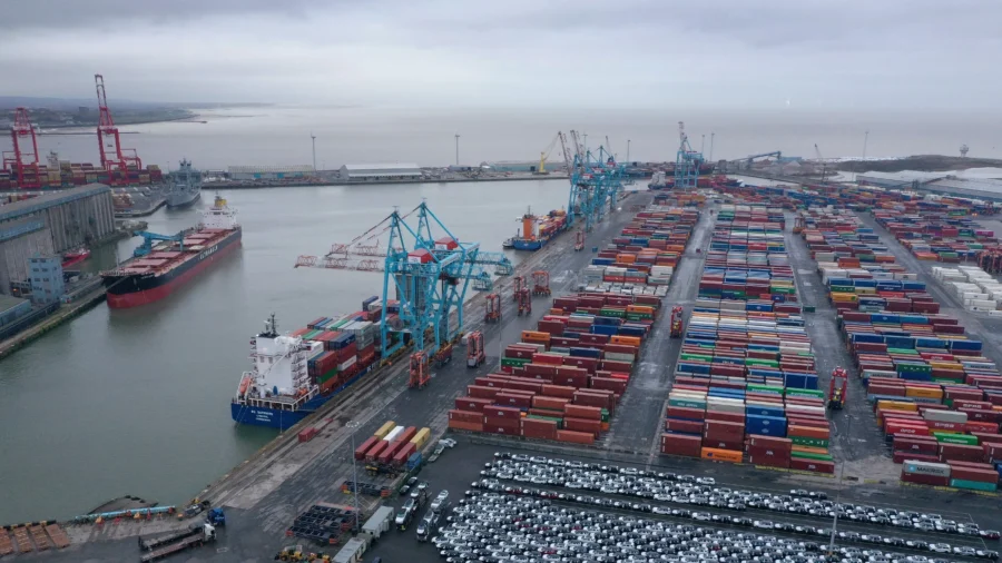 Major Port Strike Planned for Tuesday | Business Matters (Sept. 30) | NTD