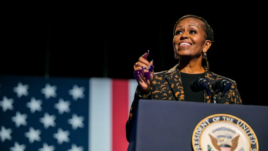 Harris and Michelle Obama Rally in Kalamazoo, Michigan | NTD